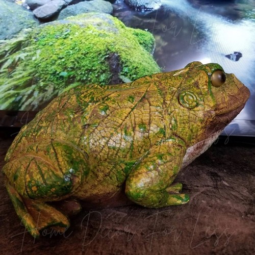 Motion Activated Light & Sound Frog Garden Statue Sculpture Outdoor ...
