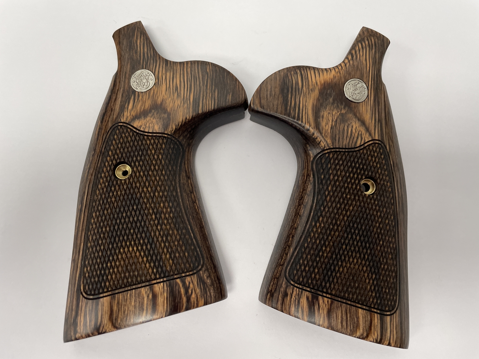 Altamont Wood Grips - S&W N Round Super Walnut Checkered LIC | eBay