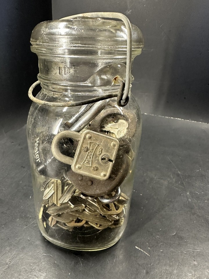 Vintage Mason Ball Jar With Keys and Padlocks Locks | eBay