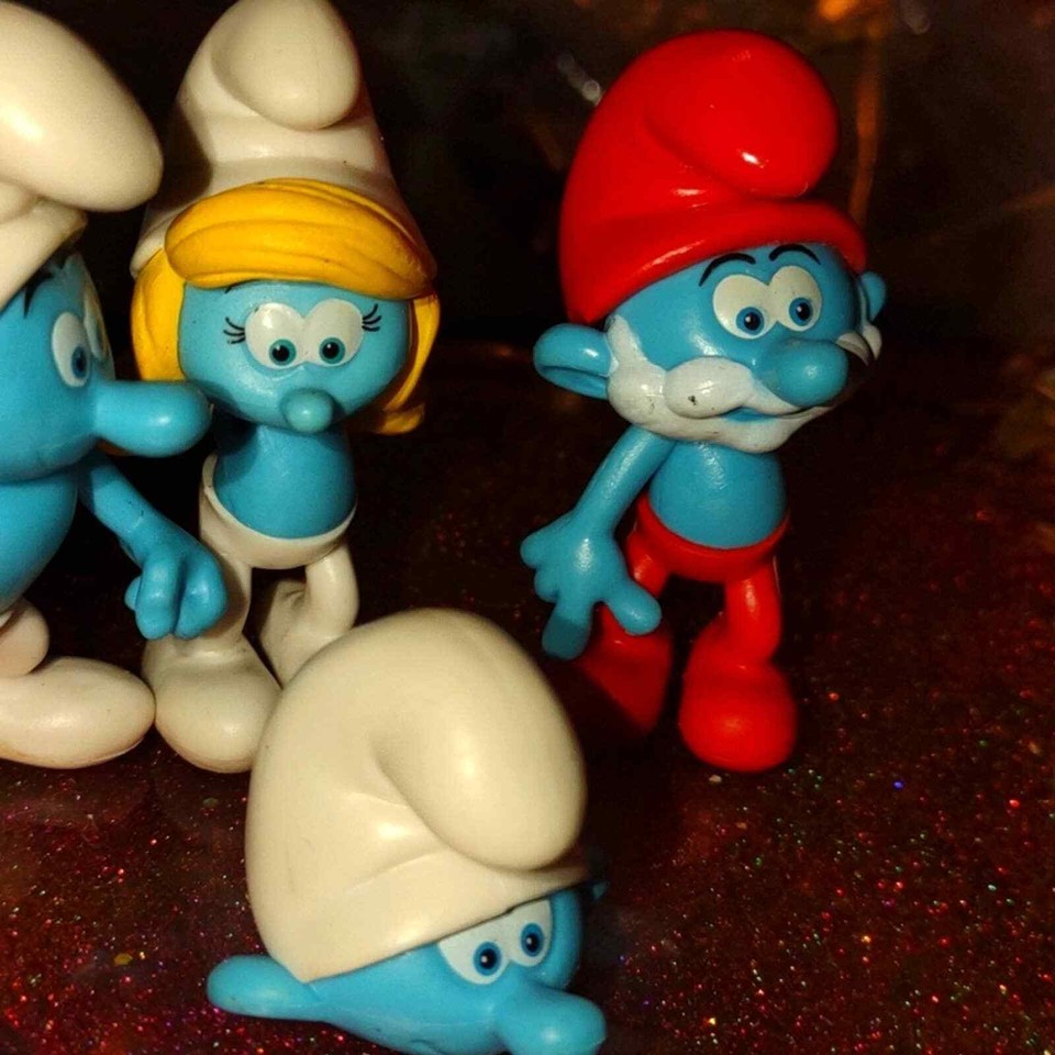 Fun vintage Smurf family heads and bodies pull off so you can attach ...