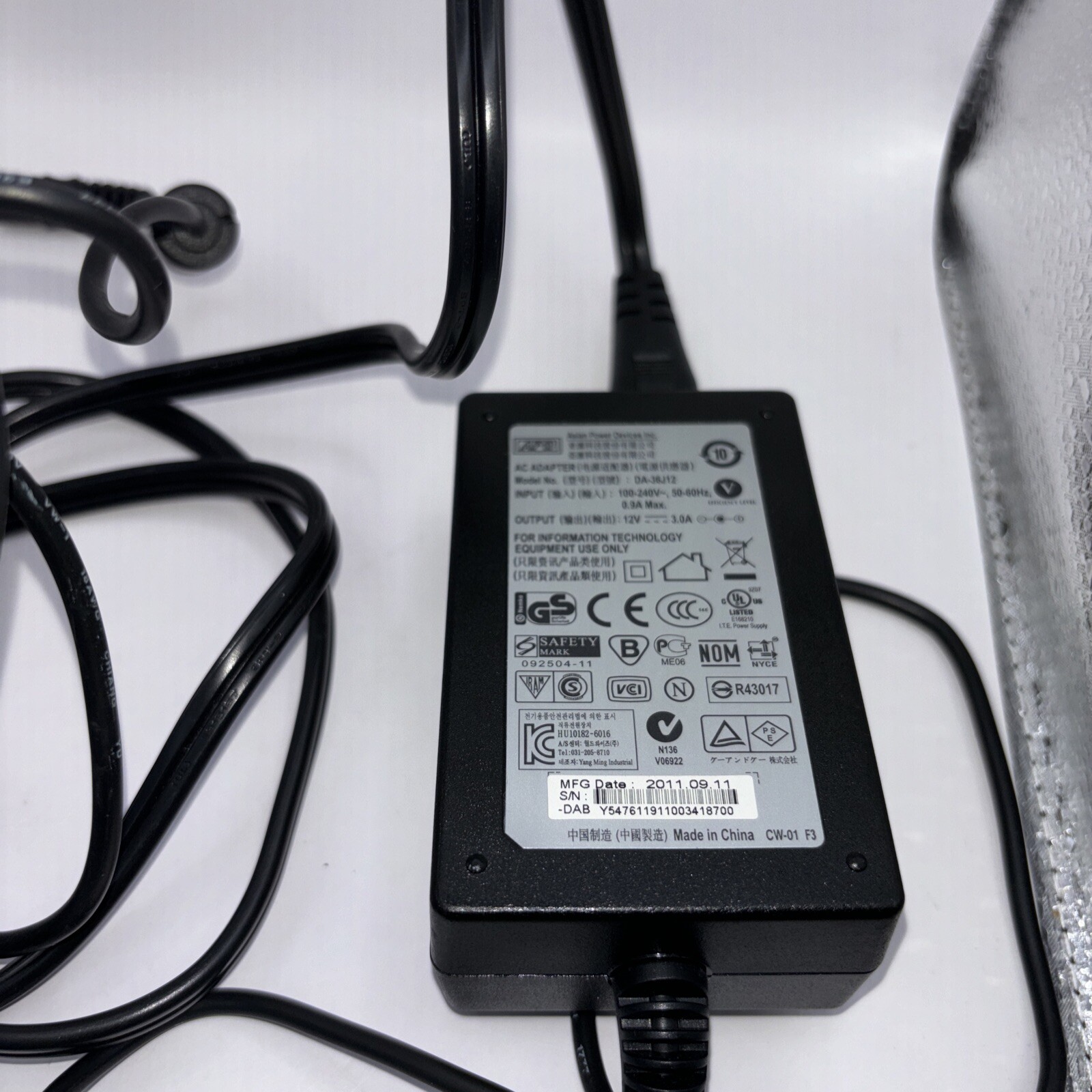 IOMEGA Model 31882500 Assembly MMHDCB External Hard Drive 500GB Storage ...