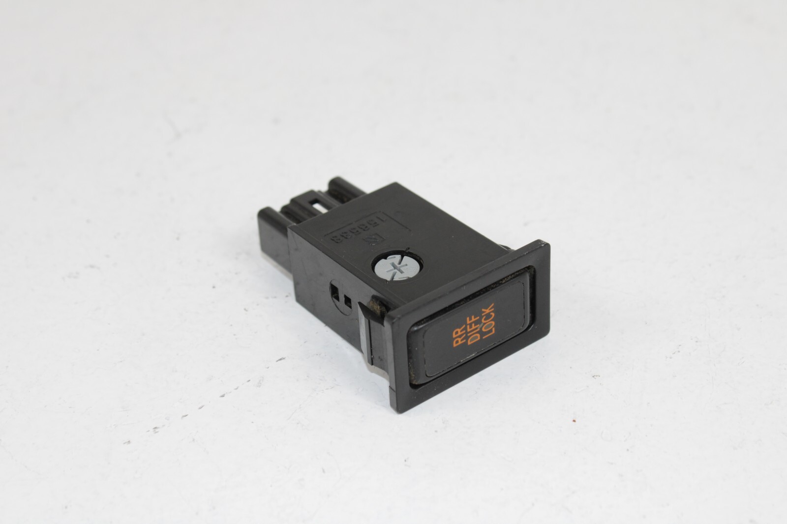 1996-2002 Toyota 4Runner OEM Rear Differential Lock Push Button | eBay