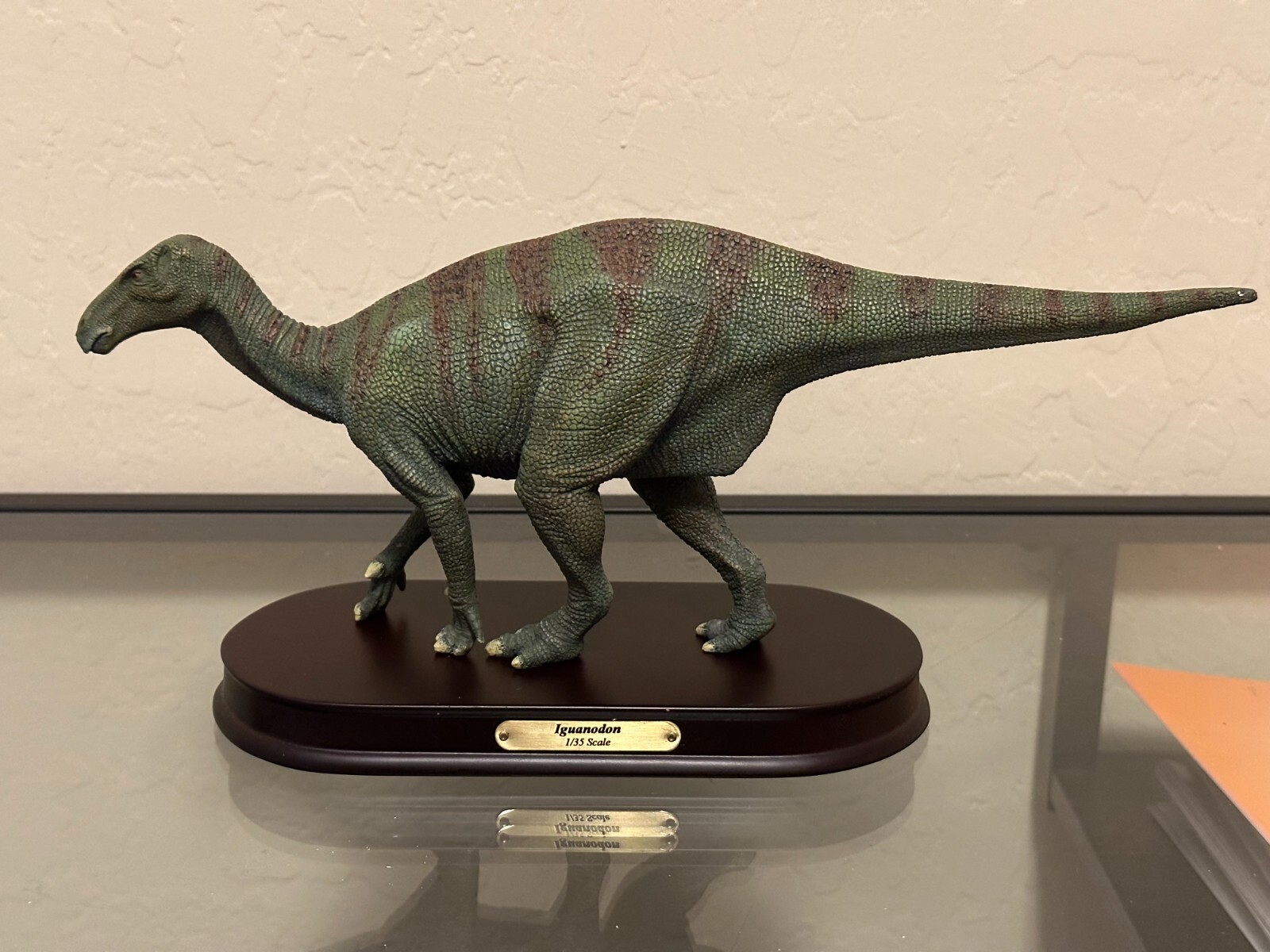 Model Iguanodon Dinosaur, 1/35th Scale | eBay
