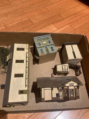 5 HO scale buildings wood scratch built, Train Stations water, shed ...