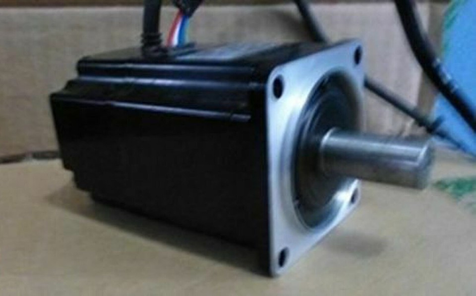 USED ONE Omron Servo Motor R88M-W75030H-BS1 Tested in Good Condition | eBay