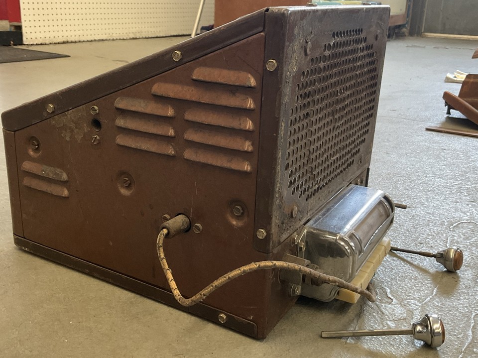 1941 Chevy Super Deluxe Radio Accessory RG43 | eBay