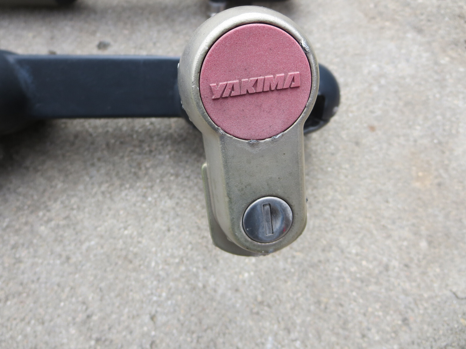 Yakima Bike Roof Rack Fork Load Discontinued Set of 2 with Locks | eBay