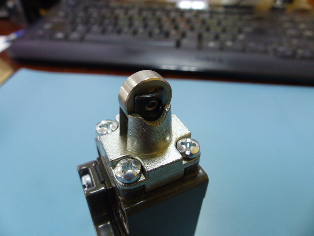 Ersce E100-00-BM-13 Qty of 1 per Lot 30mm Limit Switches AC15 6A/230V | eBay