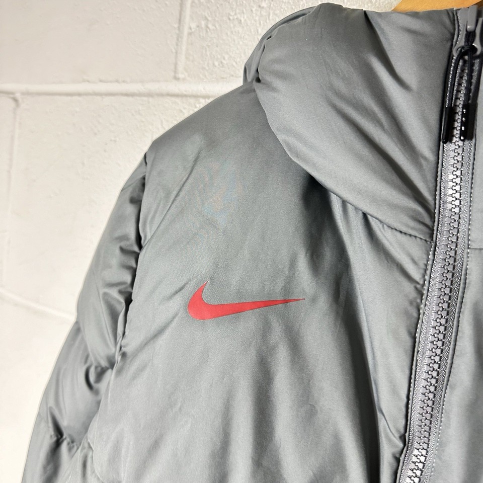 Liverpool FC Jacket Mens Medium Grey Nike Player Issue Feather Down ...