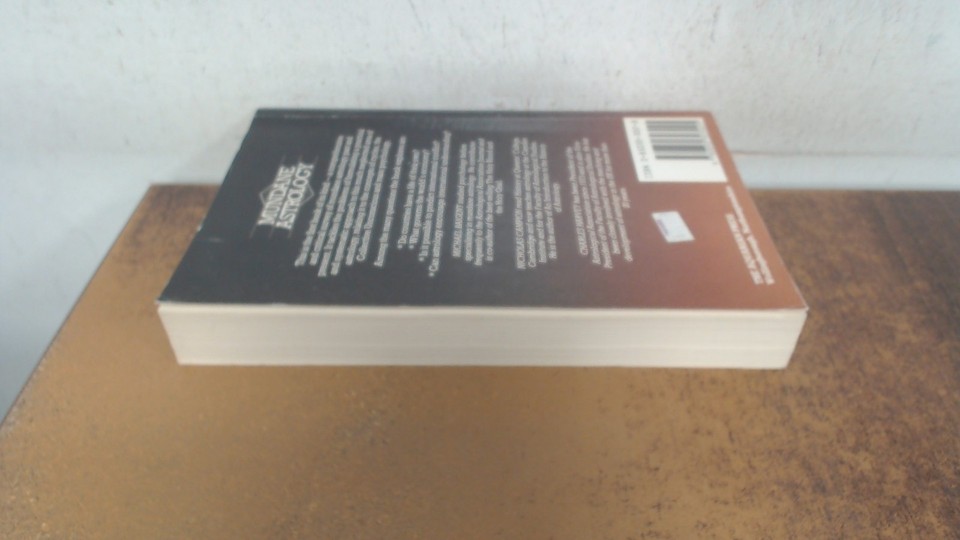 Mundane Astrology: Introduction to the Astrology of Nations and G | eBay