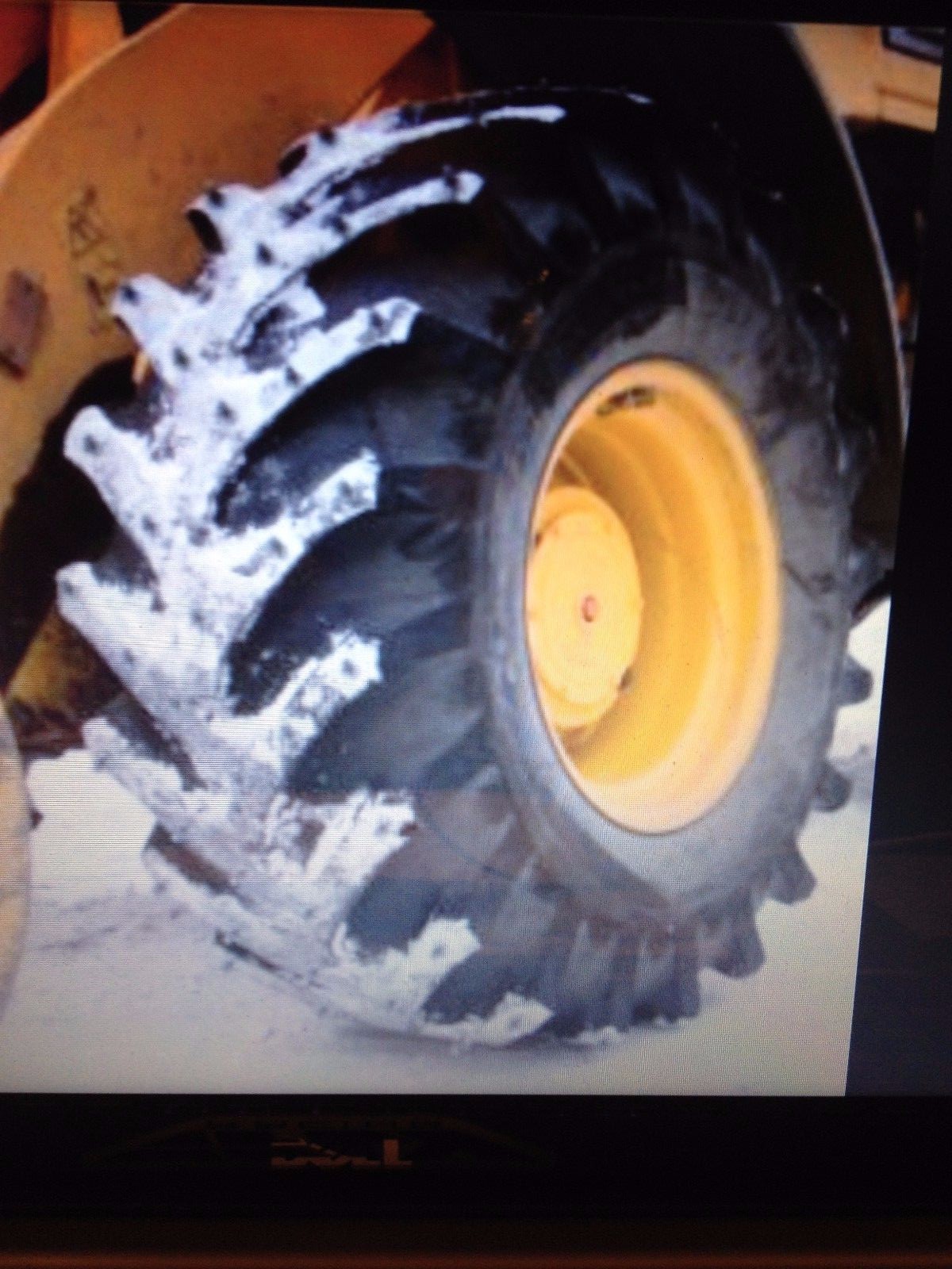 Tractor Loader Rubber Tire Studs Gripstuds Skid Steer 1910T Grip Studs ...