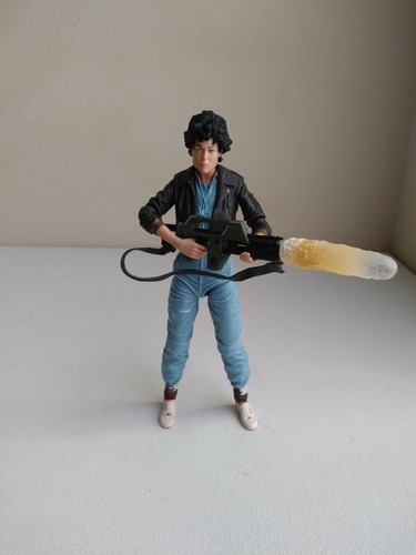 NECA Aliens Series 12 LT. Ellen Ripley Bomber Jacket Action Figure U.S ...