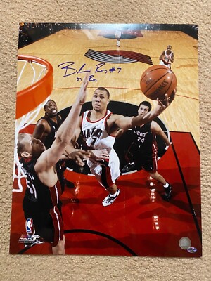 BRANDON ROY Signed Autographed 16x20 NBA Photo Inscribed "07 R.O.Y ...