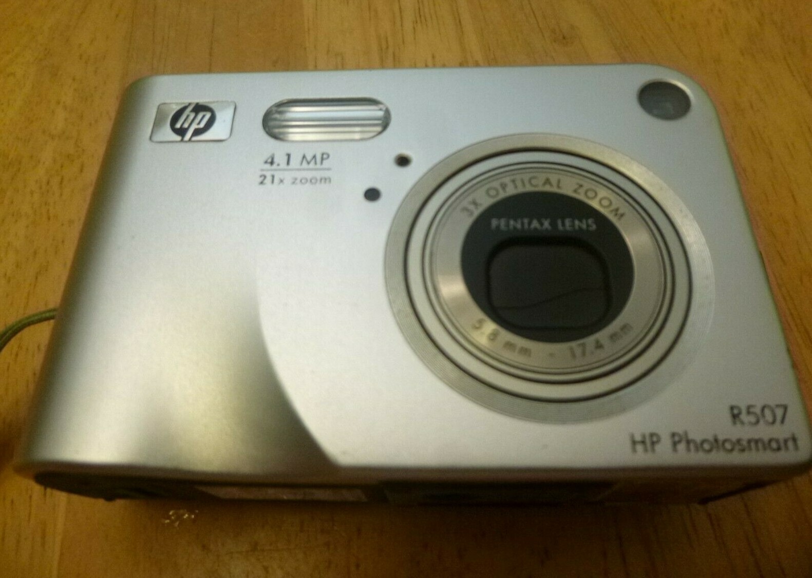 Digital Camera HP PhotoSmart R507 4.2 MP - Silver / 2 rechargeable ...