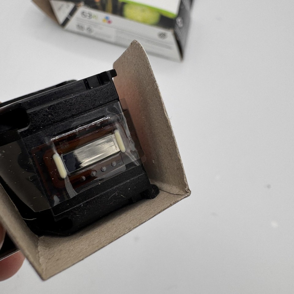 HP 63XL Tri-color High-yield Ink HP DeskJet 1112, 2130, 3630 Series Exp ...