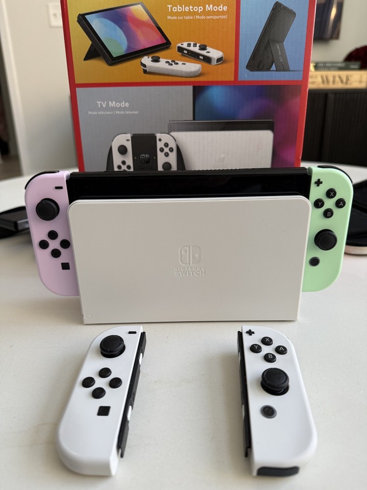 Nintendo Switch OLED Bundle: Zelda BOTW, Metroid Dread, Pastel Joy-Cons ...