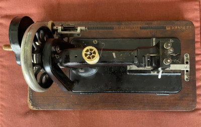 Sewing Machines - Antique Free Sewing Machine