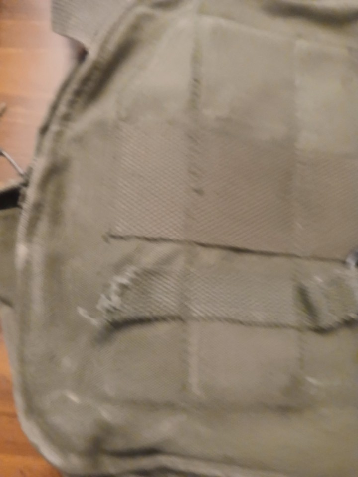 US Military M17A2 Gas Mask with Hood and Carrier - Size Small (21-415 ...