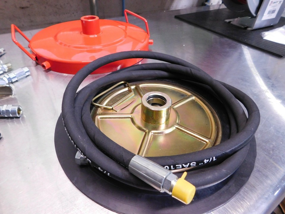 LIQUIDYNAMICS Air Operated Grease Pump 60:1 Ratio, 30/60 lb Drum ...