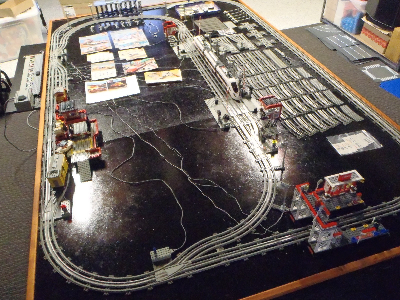 LEGO Huge 12v Train Set (7735)(7839)(7866)(7867)(7862)(7859)(7859)(7860 ...