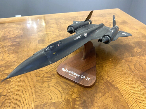 USAF Lockheed SR-71 Blackbird Desk Display Supersonic Model 1/72 ES ...