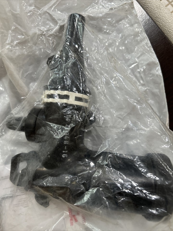 EATON Cooper Power Loadbreak Elbow Connector LE215AB06T Class 200A 15 ...