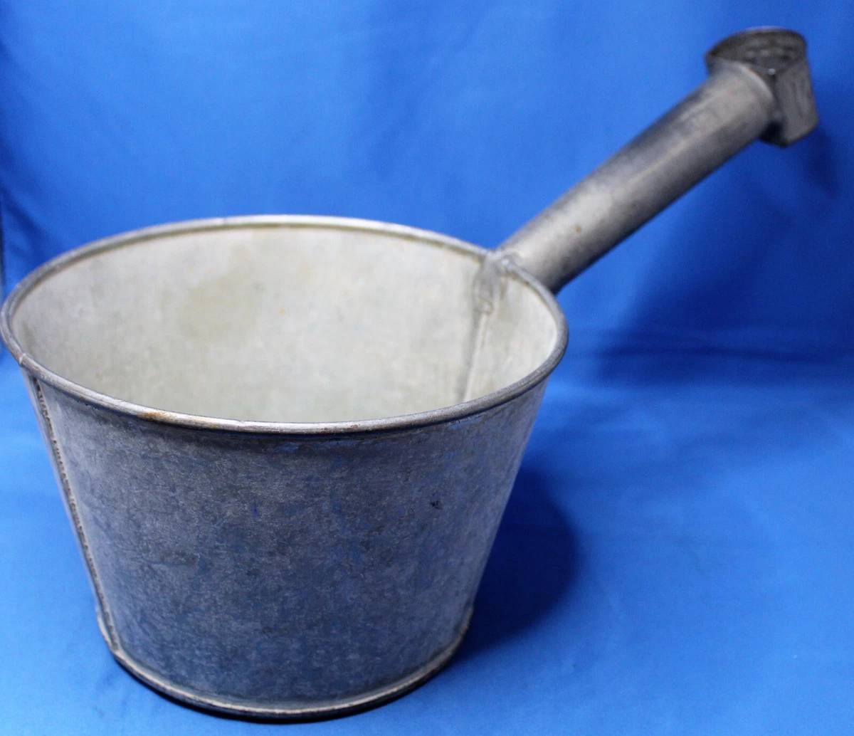 Old Fashioned Water Dipper