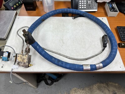 Guns & Dispensers - Nordson Gun