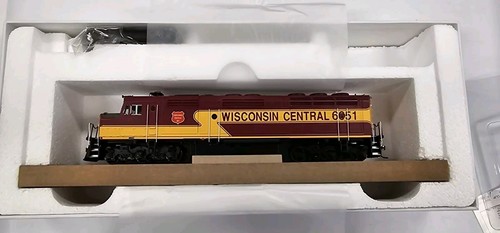 Athearn Genesis G67545 HO Scale F45 DCC Ready Wisconsin Central (WC ...