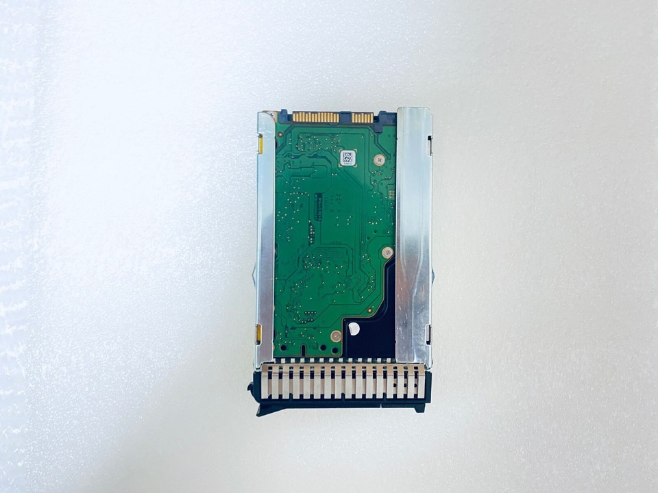 Lenovo 00YK016 ThinkSystem 1.2TB 10K SAS 12Gb/s 512N 2.5in 7XB7A00027 ...