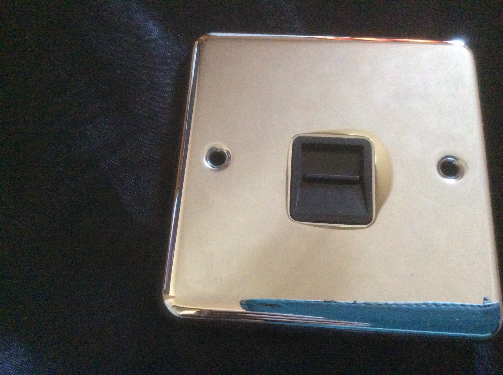 Volex 1 Gang 2 Way 10a Light Switch Polished Chrome With White Inserts ...