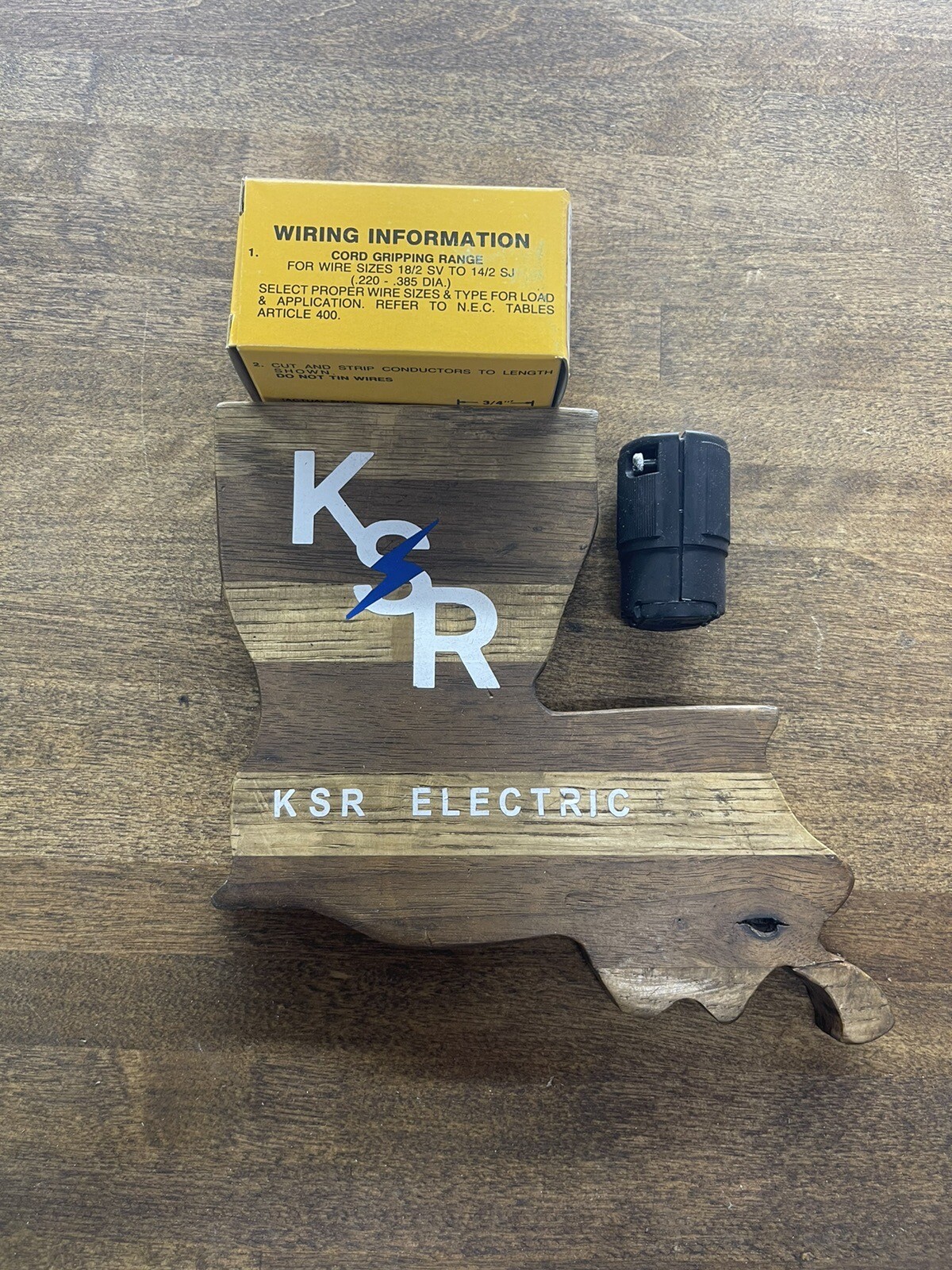 Hubbell HBL7464V Locking Connector - Black for sale online | eBay