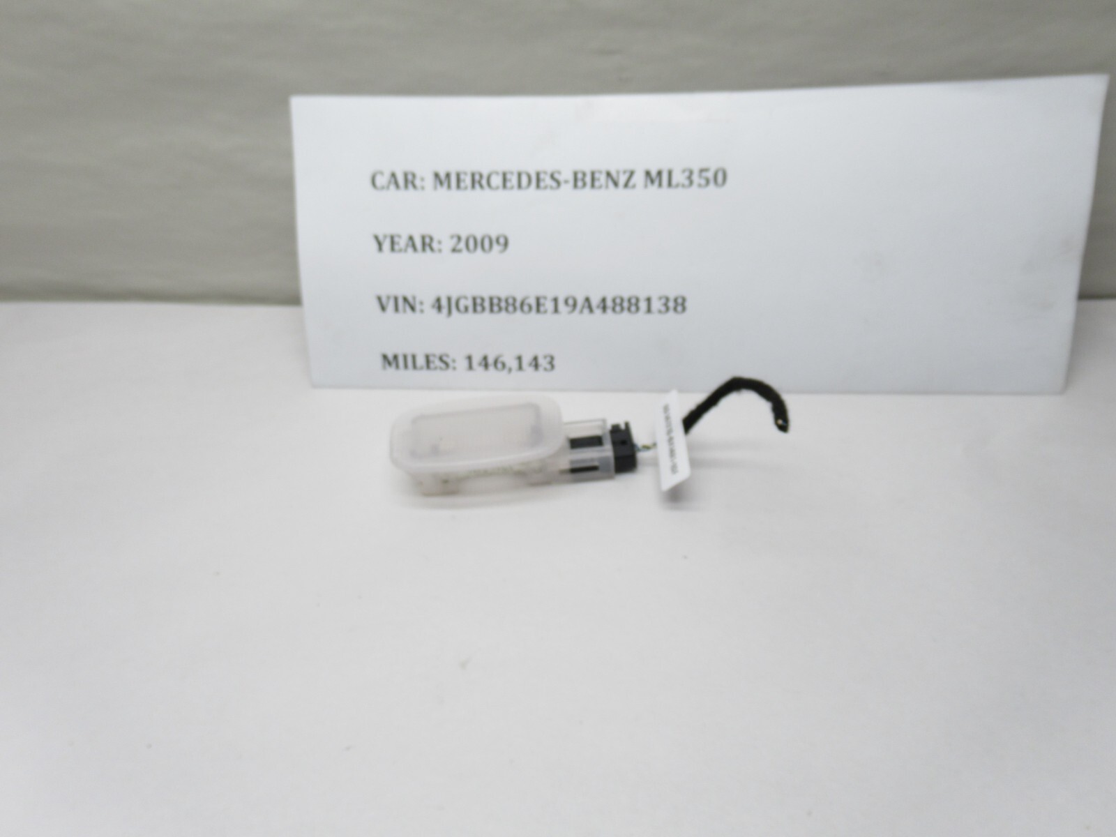 2006-2011 MERCEDES-BENZ ML350 - Interior Light 2218200401 OEM & CFLO | eBay