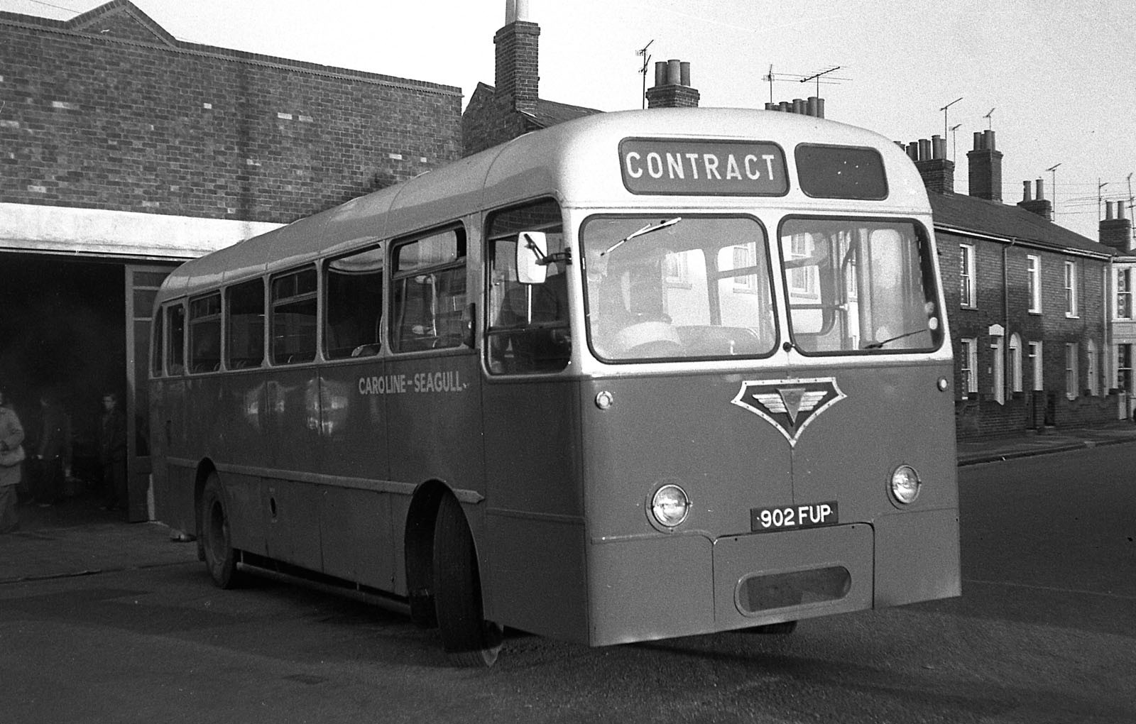 caroline-seagull great yarmouth 902fup offside depot 77 6x4 Quality Bus ...
