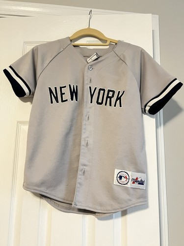 Vintage Majestic New York Yankees Grey Jersey Youth Size M | eBay