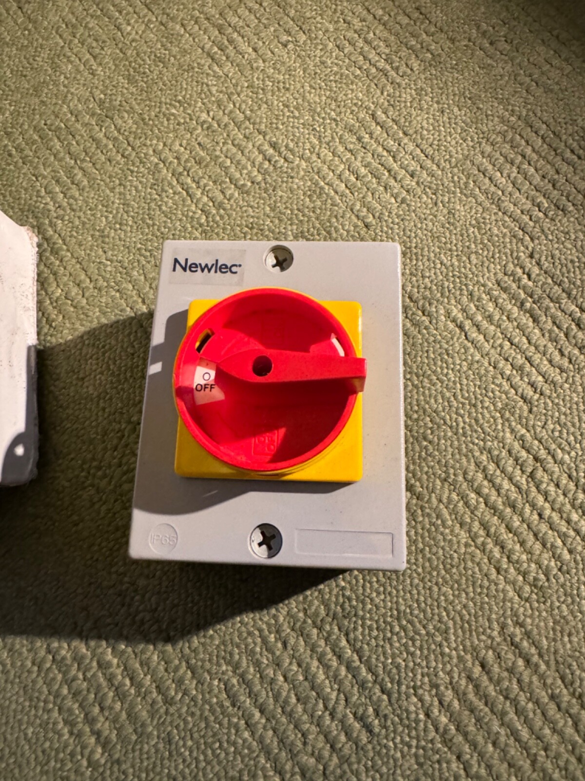 Newlec 20a 4 Pole Rotary Isolator Switch Enclosed Ip65 Rating NLSW204PE ...