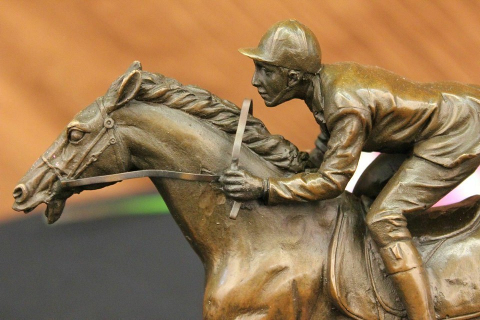 Horse Racing Fan Thoroughbred Horse Jockey Racetrack Bronze Statue ...