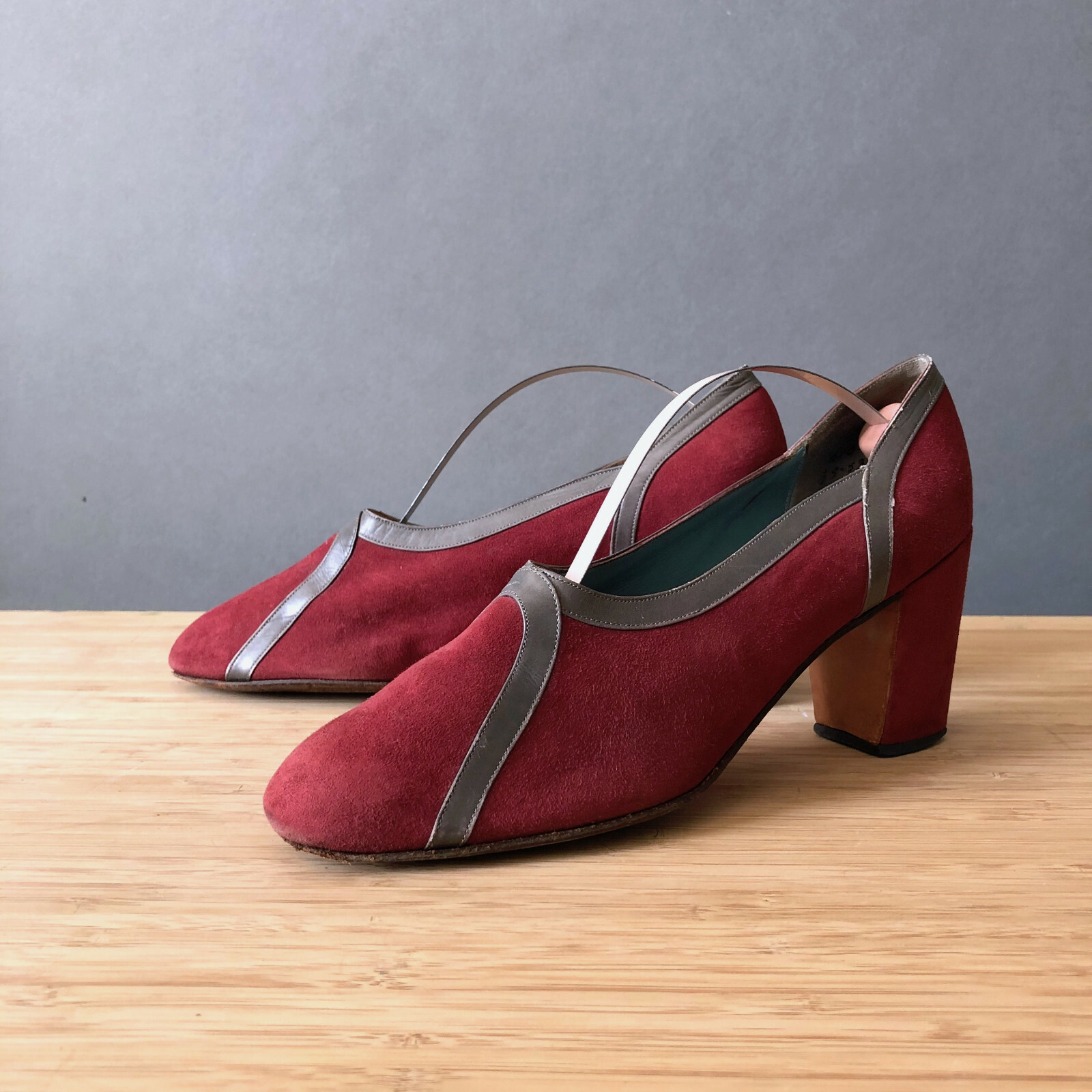 Vintage Burgundy 1960s Suede Mod Heel Pump Heels Shoe… - Gem