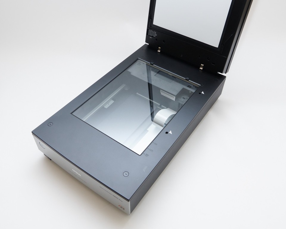 Epson Perfection V850 Pro Flatbed Scanner w/ Holders, Software, & Dust ...
