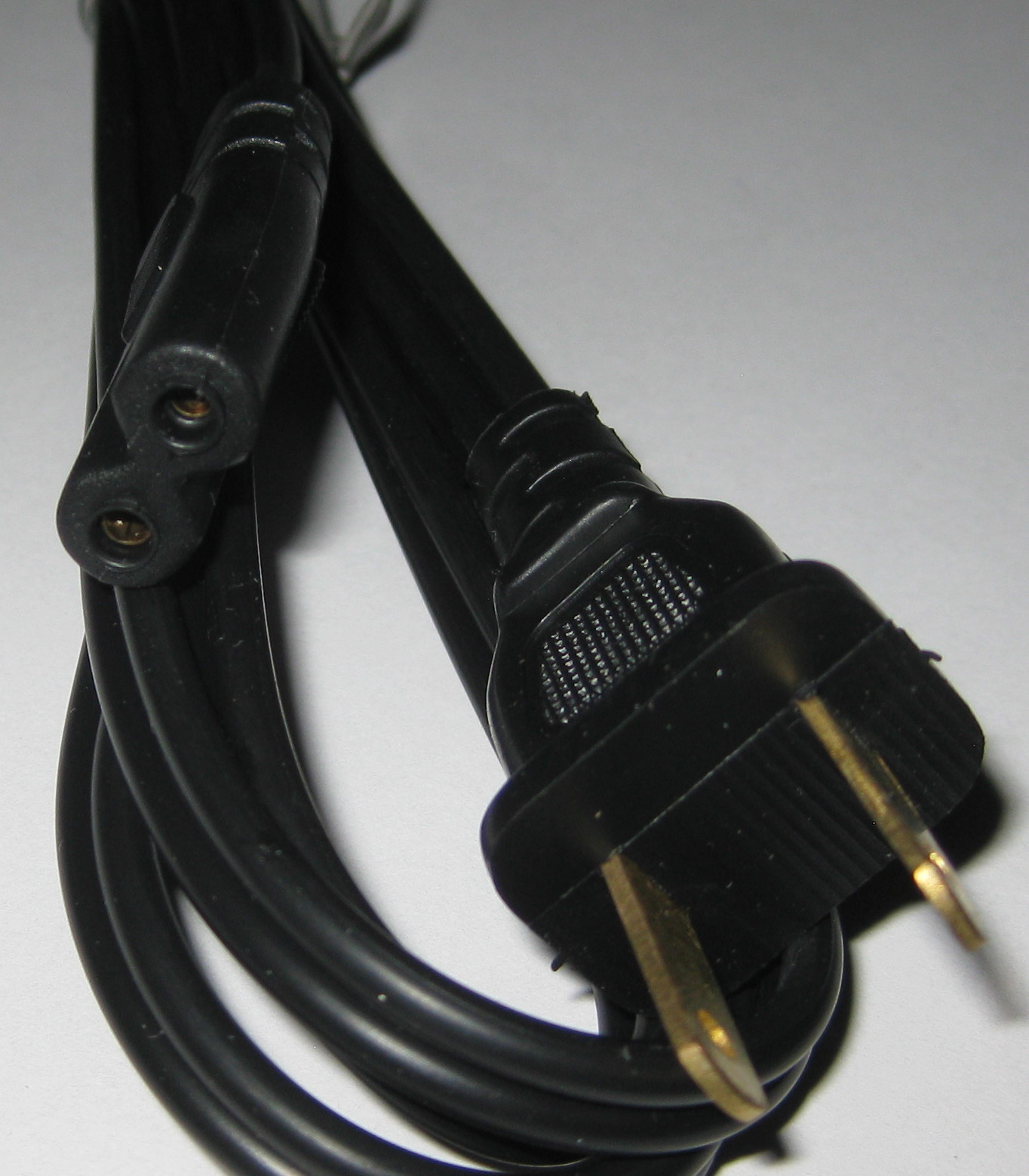 Power Cable for Power Supply - 2 Sockets - IEC Class II - 5.5 ft. Long ...