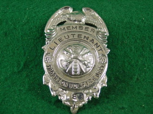 Vintage Obsolete Fire Department Lieutenant Pinback Breast Badge | eBay