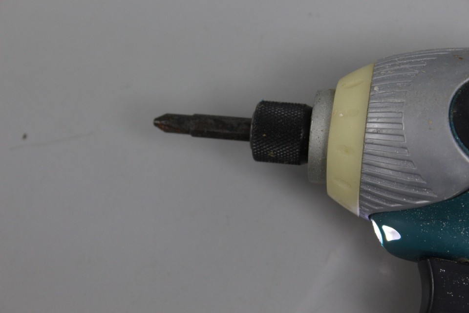 Makita BTD140 Cordless Impact Driver Drill 1/4" Quick Chuck | eBay