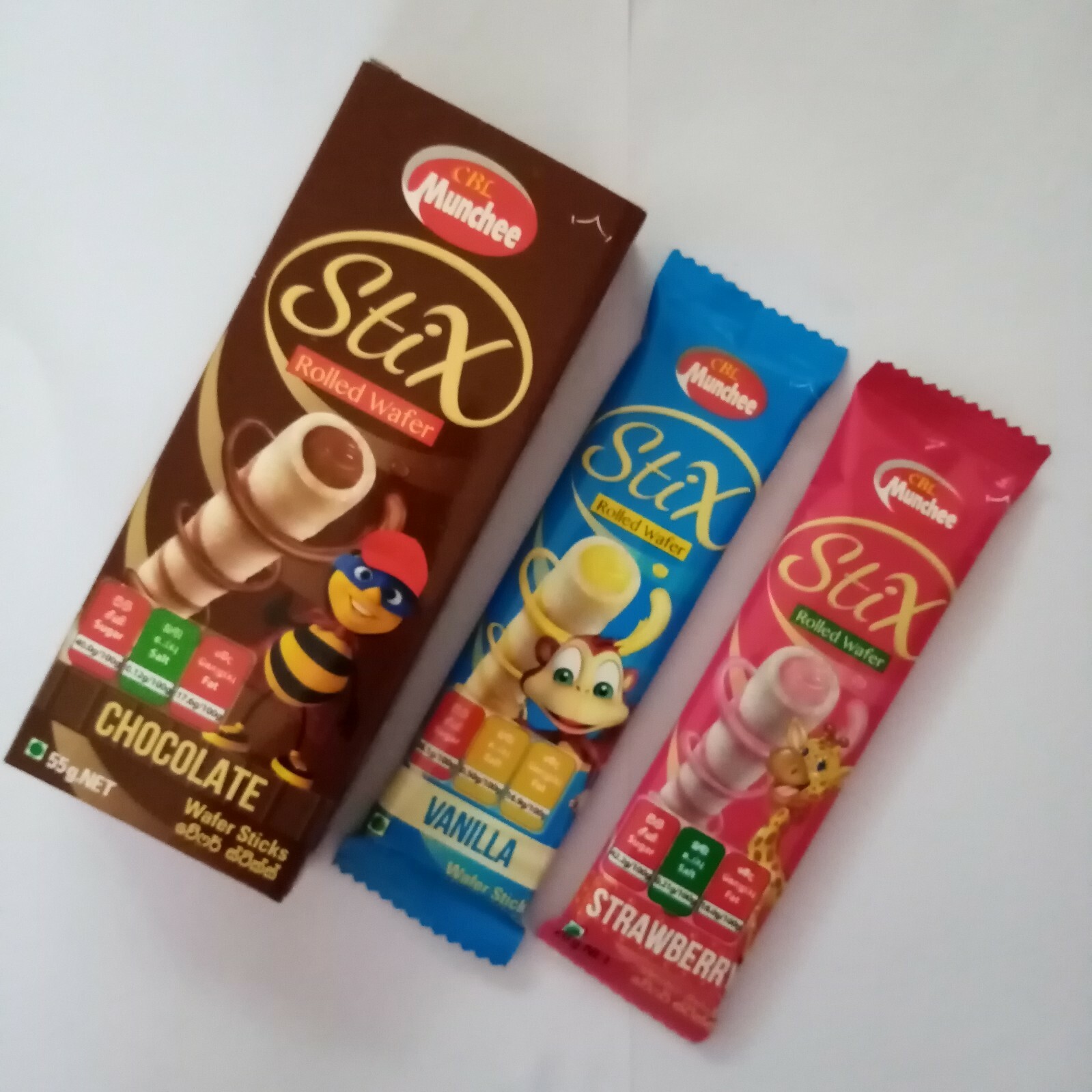 Munchee Stick Rolled Wafer Chocolate 55 g Free Stick Vanilla and ...