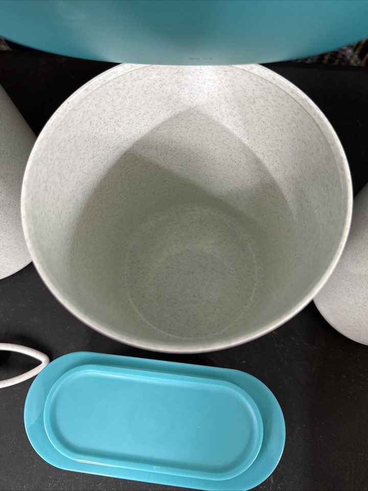 NEW OLD STOCK Tupperware One Touch Nesting 4 Canister’s Turquoise Lids ...