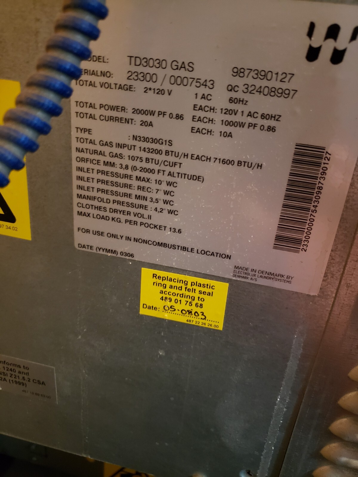 Wascomat 7-TD30/30. 2-50 lb Dryer (Bottom door missing on one of 50lb ...