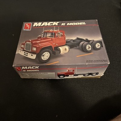 AMT ERTL Mack R Model Semi-Truck Plastic Model Kit 1/25 Scale 6129 | eBay