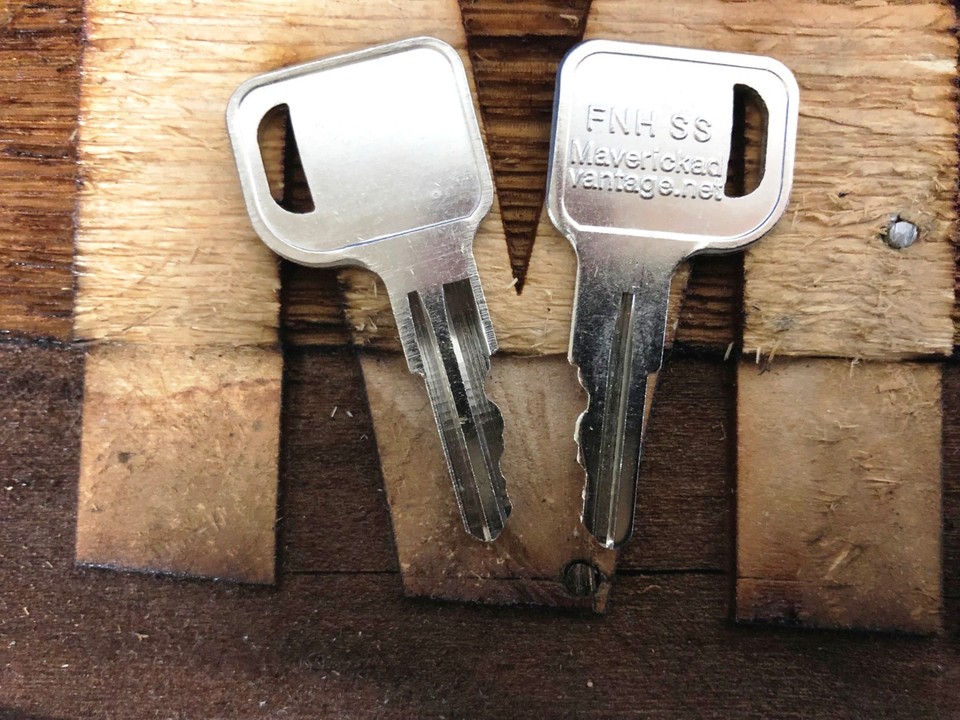 10 Ignition keys Hyster Forklift, Lull Telehandler, NH Skid Steer ...