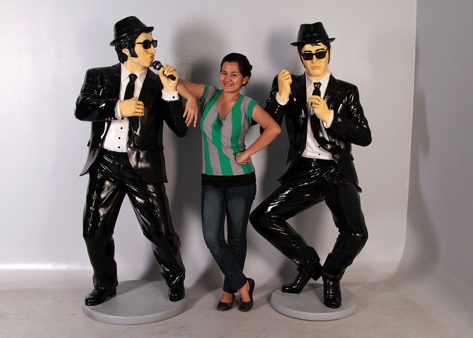 Celebrity Brothers Comedians Preforming Life Size Movie Hollywood Prop ...