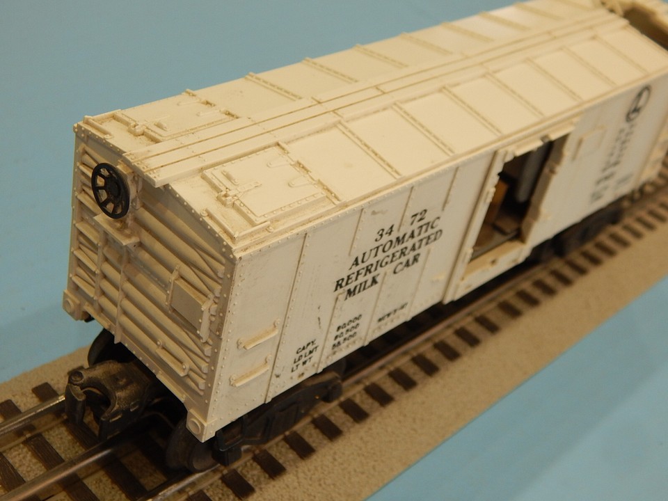 Freight Set Lionel X2454 Baby Ruth, 2452, 3451, 3472 Milk Car, 2357 ...