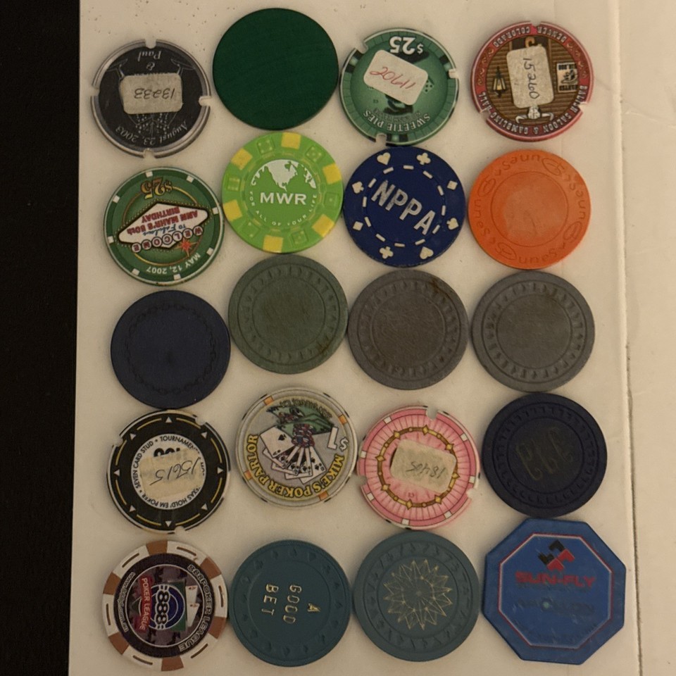 SEVERAL DIFFERENT KINDS OF CASINO CHIPS TOKENS SAMPLES LOT OF 20 BARREL ...